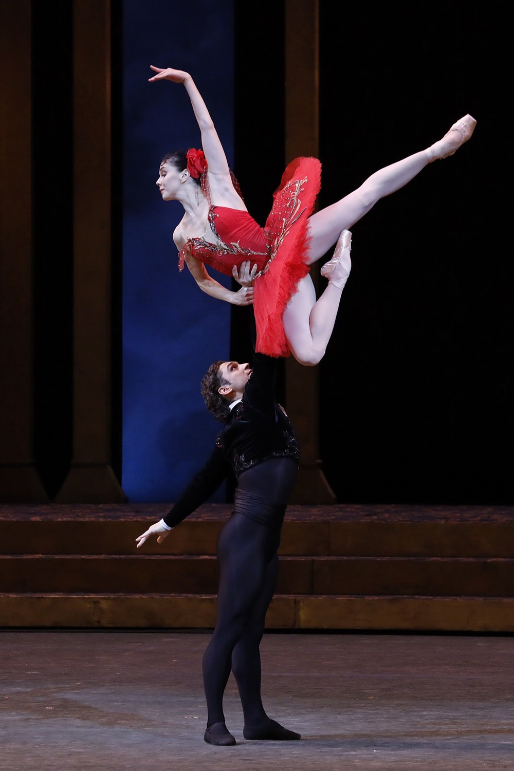 Ivan Vasiliev - Dancer - BolshoiRussia.com